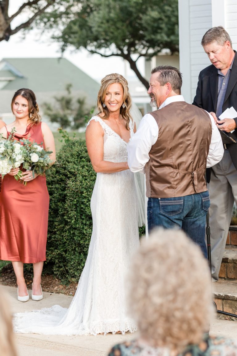 A Rust and Sage Wedding at Star Hill Ranch || Amanda + Russ ...