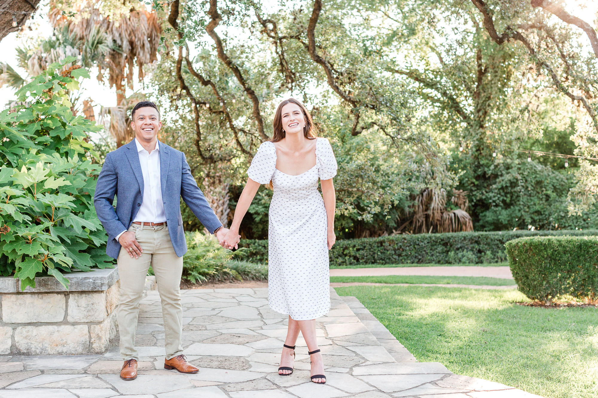 How to Choose Outfits for Your Engagement Session ...