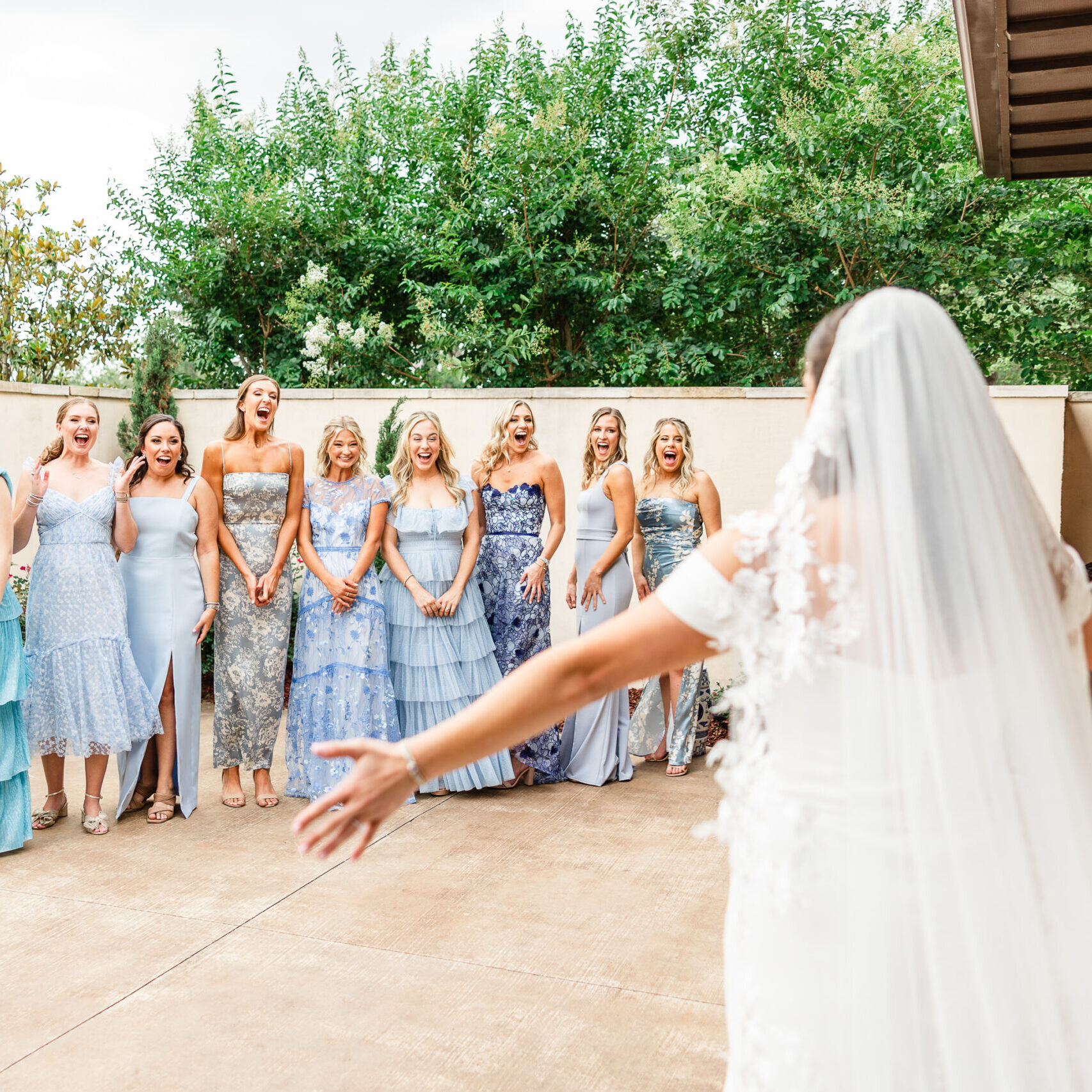 A Beautiful June Wedding at Ma Maison - laceyandleephotography.com